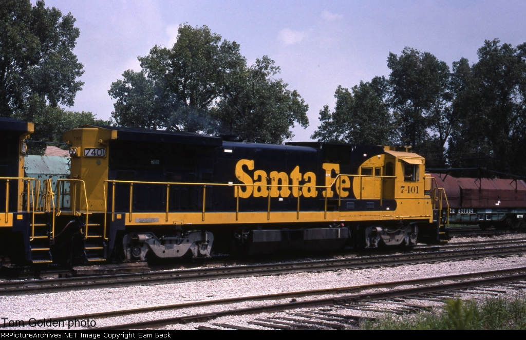 ATSF 7401--1 of 3 B39-8s
